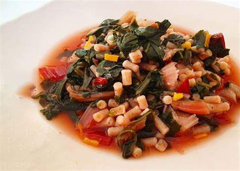 Pippoli In Brodo Con Bietole Rosse Carote E Zeste Di Arance La Bona