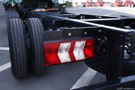 【图】陕汽商用车 智云e2 4 5t 4 15米单排纯电动厢式轻卡 sx5046xxybev341n 86 55kwh 实拍图片