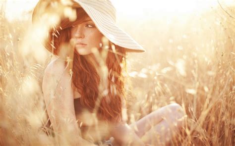 Looking Away Grass Women Face Hat Women Outdoors Plants Field