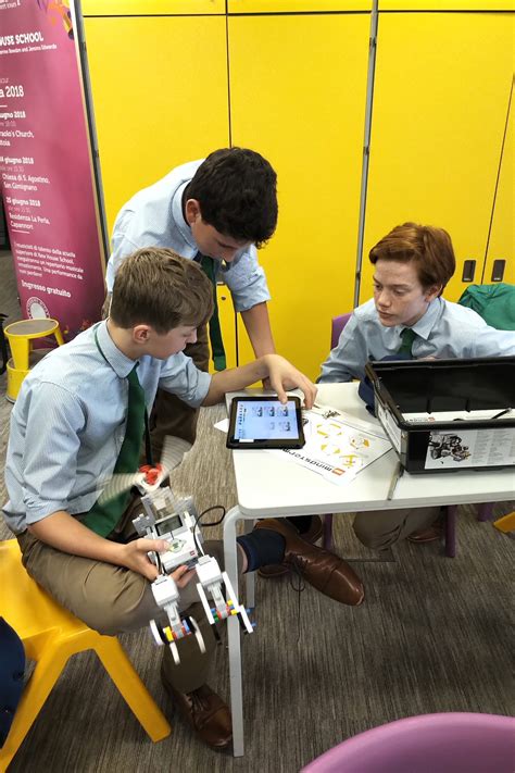 Stem And Computing Workshops — School Workshop Directory