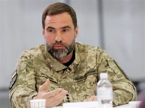 Зробити україноцентричний погляд на Ii Світову історики та аналітики