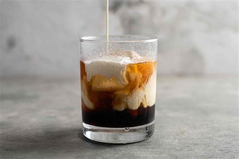 White Russian Cocktail Recipe