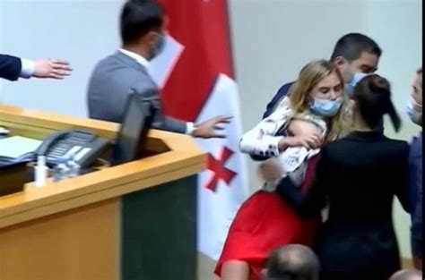 სექსიზმი არის თქვენი მხრიდან განსაკუთრებული აგრესია მამაკაცების მიმართ გაქვთ შალვა