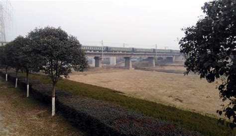 西安市浐河铁路桥老百晓集桥