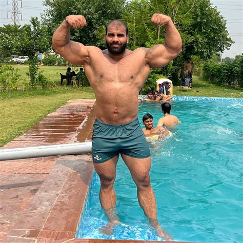 Huge Bodybuilders And Other Big Muscle Men Of The World Page 18 Lpsg