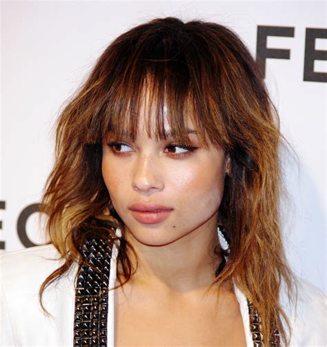 Zoe Kravitz Hairstyles With Bangs Long Hair With Bangs Loose Hairstyles