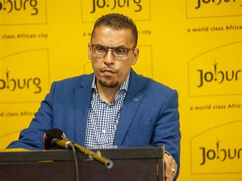 Sikhuza Ibuya Isikhulu Sedolobha Lasegoli Esamiswa Emsebenzini Scrolla Izindaba