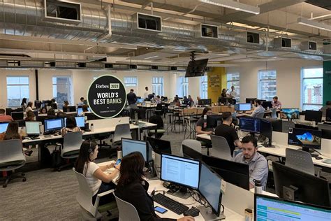 Discreto E Revolucionário