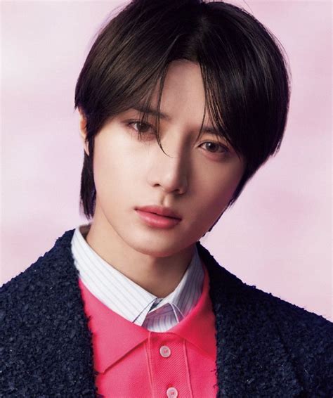 Pin de ᥫ 𝘒𝘢𝘳𝘪𝘪 en magazines x brands x photoshoots en 2024