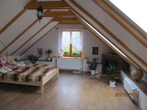 Ložnice v podkroví | InHaus.cz