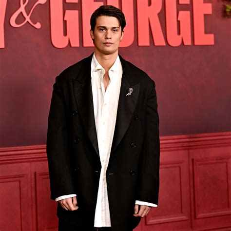 Nicholas Galitzine Chi è Il Protagonista Di Mary And George Vanity