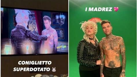 Fedez ospite del GialappaShow la sua performance per Sensualità a