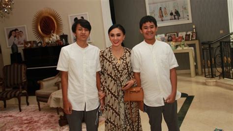 Yuni Shara Vs Krisdayanti Mana Yang Lebih Memesona