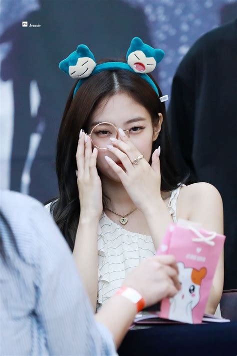 Jen Wonder On Twitter Blackpink Jennie Bts And Exo Blackpink