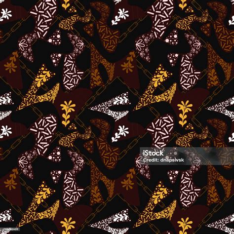 Angka Merah Gelap Dengan Ornamen Coklat Dan Rantai Pada Warna Abuabu