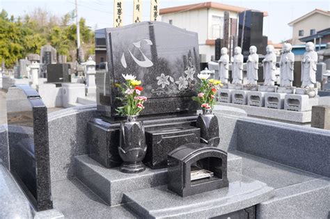 お墓に刻む文字 施工事例集 人気ランキング一覧をご紹介いたします 株式会社カレン
