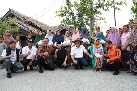 Antisipasi Dampak El Nino Pj Gubernur Banten Al Muktabar Salurkan Bantuan Air Bersih Dan