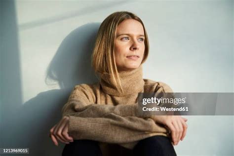Woman Lean Against Wall Photos And Premium High Res Pictures Getty Images