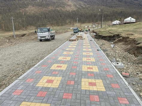 Munkh Erdene Dembereltseren On Twitter Шинэ явган хүний зам Хажуугаар нь дугуйн зам явна