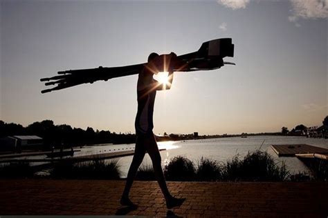 اتابکی به عنوان عضو هیات رئیسه و مشاور عالی و ارشد فدراسیون قایقرانی