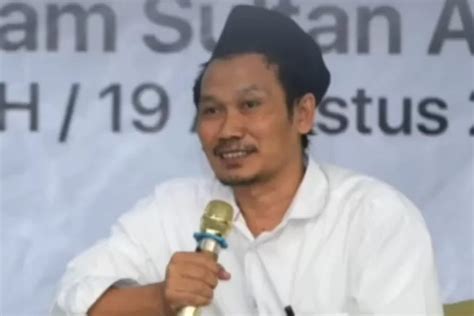 BIODATA Ahmad Bahauddin Nursalim Atau GUS BAHA Ahli Tafsir Alquran