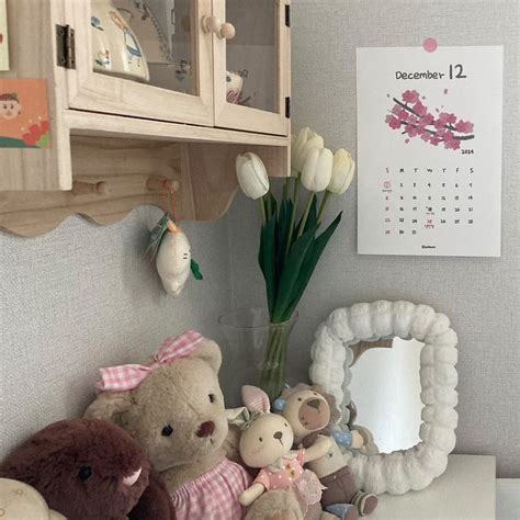 위드제트ㅣ주문제작 전문 일러스트 액자 포스터 달력 머그컵 Orangeehome 2025년 위드제트 탄생화 달력🌸 자체제작으로 디자인하고 만들어 더욱 특별한 달력 한달