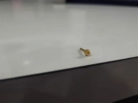 Golden 350mg 18k Ladies Polished Gold Nose Pin At ₹ 2000piece In