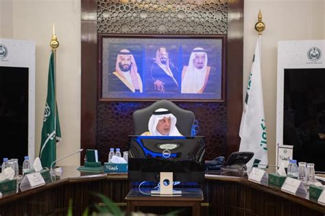 أمير مكة يرأس اجتماع لجنة الحج المركزية جريدة الوطن السعودية