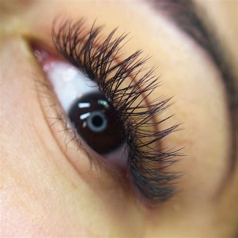 Signature Mink Mixed Length Yy Light Wispy Hybrid Lashes D Curl 05