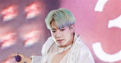 방탄소년단 정국 中팬클럽 종합운동장역 와이드 컬러→종합 안내도 10곳 광고 송출