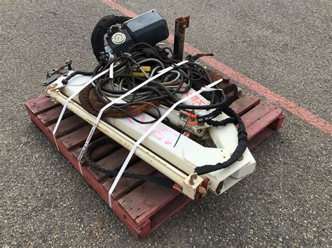 Kevrek 1500 Tray Mounted Hydraulic Crane Auction 0034 7040566 Grays