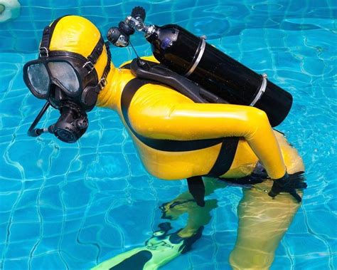 Pin Van Sharkdiver Op Scuba Girls Duiken
