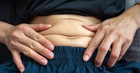 Normal Vs Ovarian Cancer Bloating 4 Key Differences Huffpost Uk Life