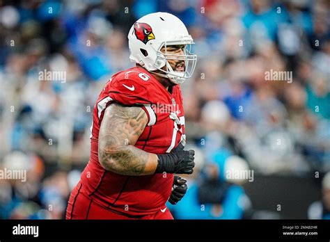 Arizona Cardinals Guard Will Hernandez 76 Leaves The Field After