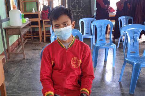 သီပေါမြို့နယ်တွင် ကိုဗစ် ၁၉ ရောဂါ ကာကွယ်ဆေး ထိုးနှံပြီးသော အသက် ၁၂ နှစ်နှင့် ကျောင်းသား တစ်ဦး