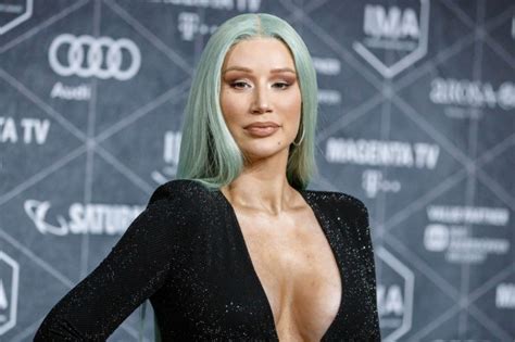 Iggy Azaleas Sexiest Photos On The Red Carpet And Beyond Hollywood Life