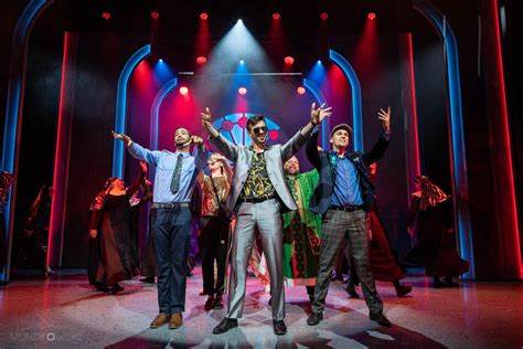 Mit Nur Drei Profis Spielt Das Musical Sister Act In Hamburg Achtung