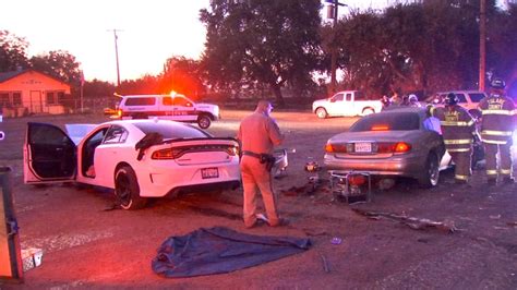 1 Killed 4 Injured In Two Vehicle Crash In Tulare County Abc30 Fresno