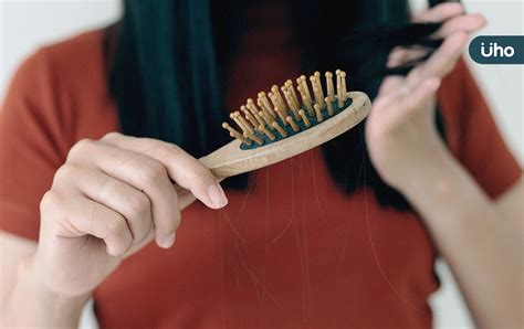 每天梳頭有什麼好處？什麼時候梳頭最好？選「這種梳子」不傷頭皮 民生頭條