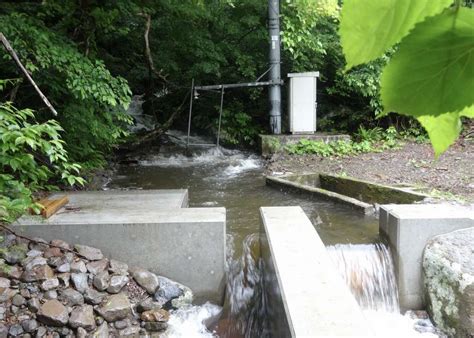 福島喜多方市雄国山麓の農業用水利用小水力発電所を公開 NPO法人 島原カーボンニュートラル推進協議会