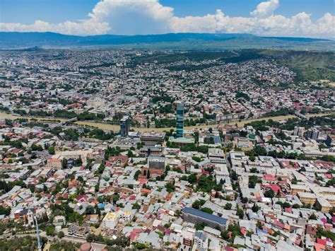 რატომ შემცირდა თბილისში ბინების გაყიდვები რა მოლოდინებია ივნისის თვეში
