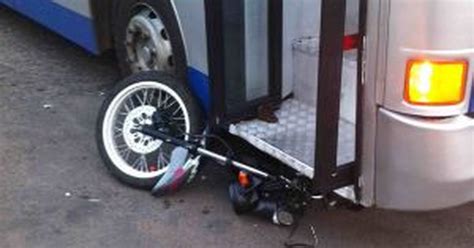 G1 Motociclista é Atingido Por ônibus E Moradores Agridem Motorista