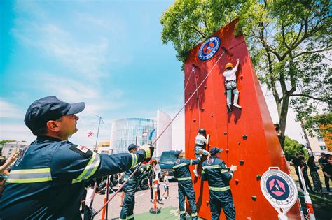 შინაგან შინაგან საქმეთა სამინისტრო ფოთში ცენტრალურ მოედანზე საქართველოს დამოუკიდებლობის