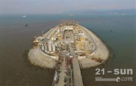 徐工集团成套化重器交付世界最大跨海大桥 新闻中心 新海通
