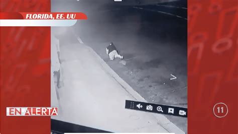 Hombre Intenta Robarse Una Caja De Cervezas Pero Termina Tirado En El
