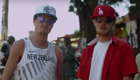 Kiwi Twins Both Knock Over Half Marathon In Less Than An Hour