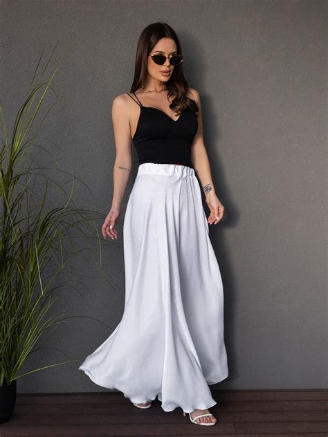 Біла довга спідниця з сатину 14690 за 516 грн купити з колекції Summer
