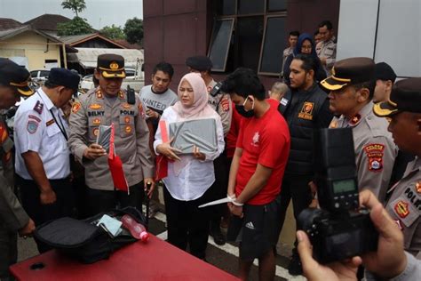 Mahasiswi Dibunuh Pacarnya Dihantam Kloset Di Dekat Stadion Badak