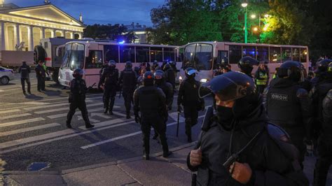 En Rusia Nuevas Protestas Contra La Movilización Impuesta Por Putin Y