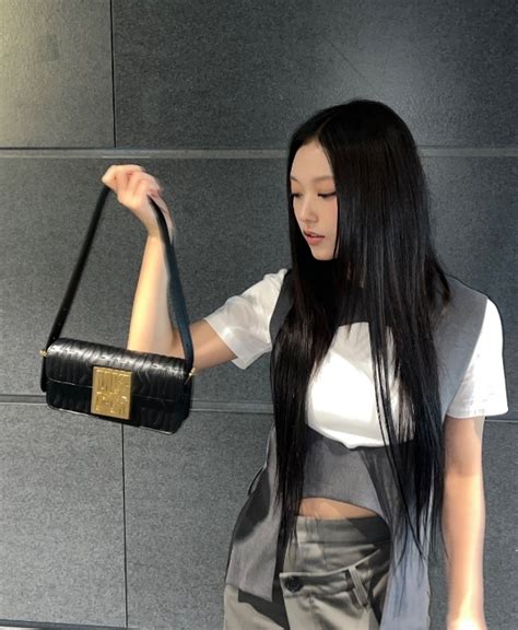 Blip 뉴진스 공트 해린 🖤